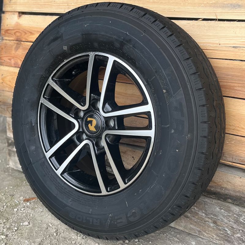 ROUE COMPLÈTE 195R14C AVEC JANTE ALU